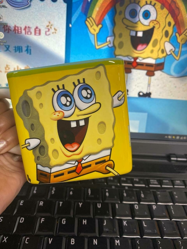 Caneca Cubo Bob Esponja Nickelodeon 300ml Diversão Caneca Cubo Bob Esponja Nickelodeon 300ml Diversão