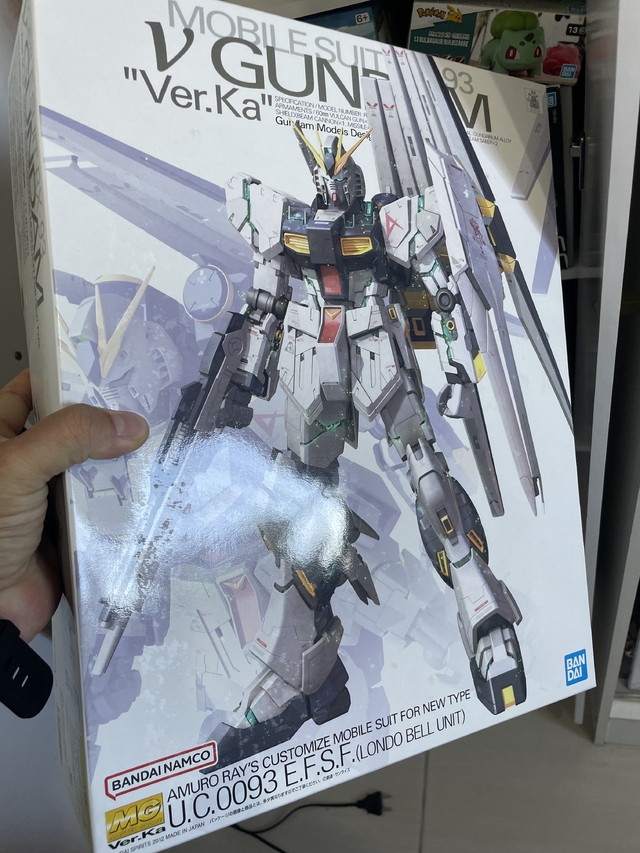 NU GUNDAM VER. KA - MG 1/100 - Model Kit - Bandai